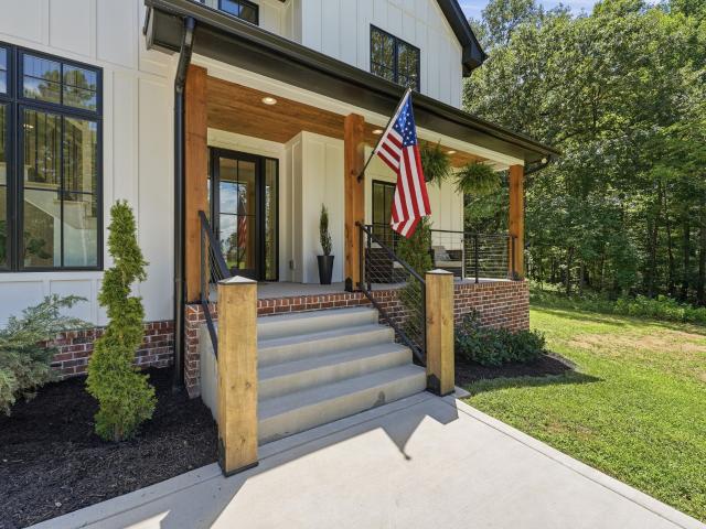 1038 Garton Rd