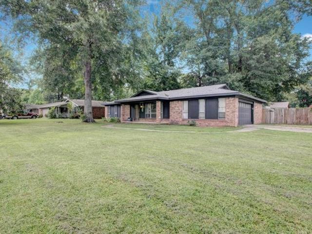 1038 Grayland Dr, Jacksonville, AR 72076