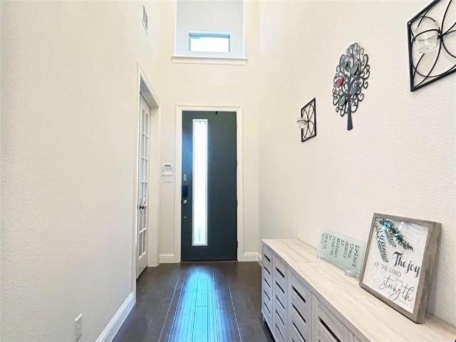 1038 Joanna Lane