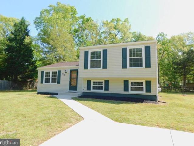 1038 St Pauls Dr, Waldorf, MD 20602