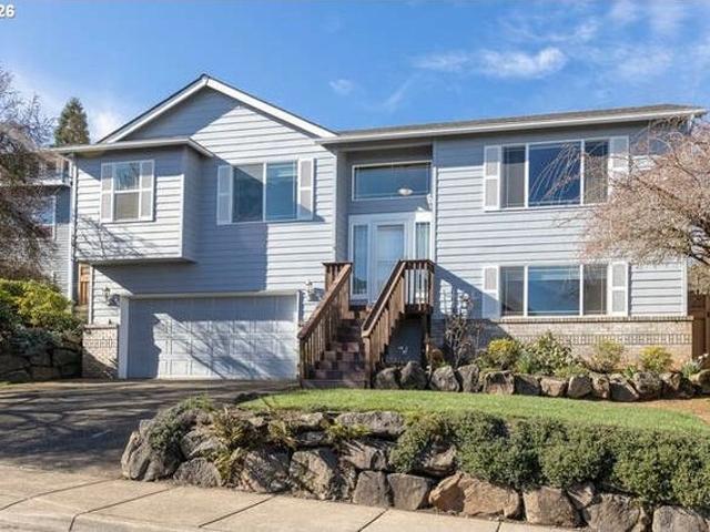 1038 SW Arrowhead Pl, Dundee, OR 97115