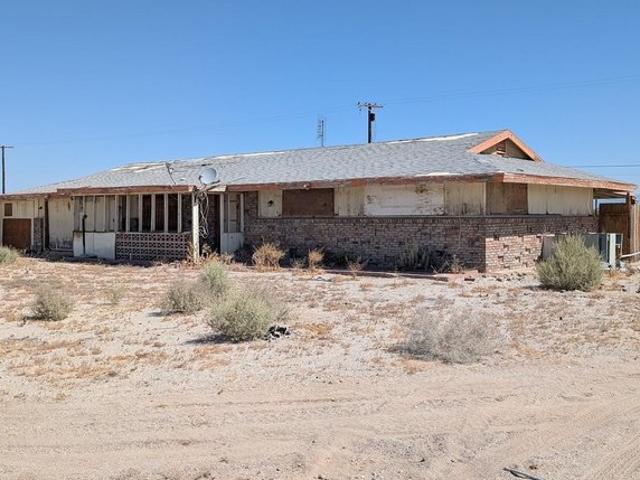 1038 Seaview Ave, Thermal, CA 92274