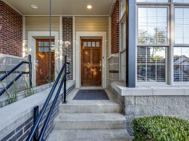 1038 9th Ave N