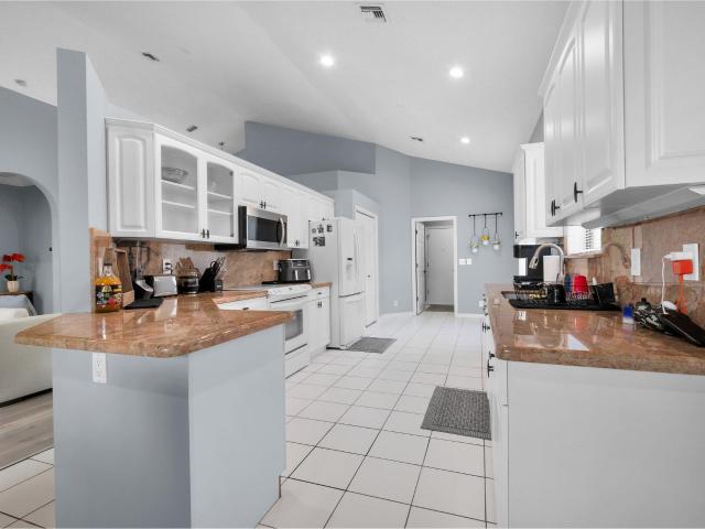 10393 Lexington Cir S, Boynton Beach, FL 33436 | MLS #R11143