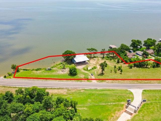 10390 US Highway 190 E, Pointblank, TX 77364