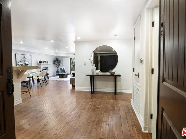 10390 La Grange Avenue 02