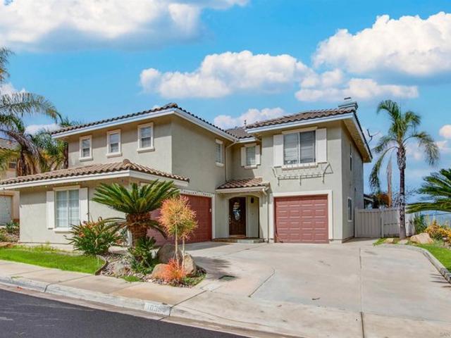 10394 Valley Waters Dr, Spring Valley, CA 91978