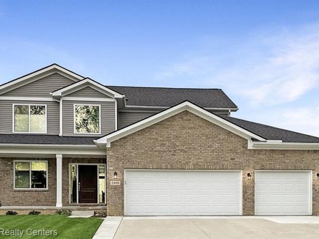 10399 Valley Dr, Goodrich Vlg, MI 48438