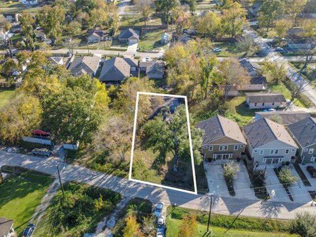 1039 Marcolin St, Houston, TX 77088