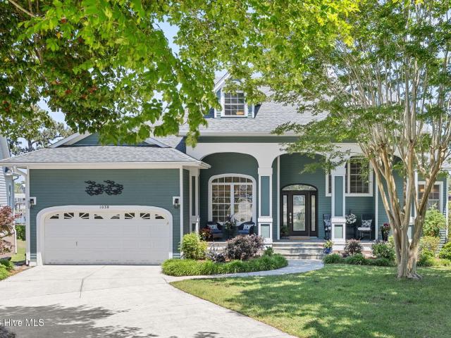 1039 Meridian Drive