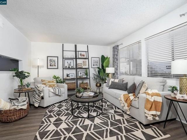 1039 Mohr Ln Apt C, Concord, CA 94518