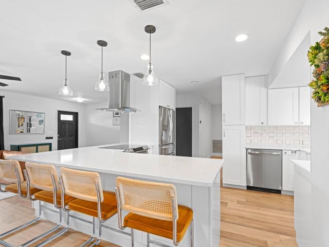 1039 NW 8th St, Boca Raton, FL 33486 | MLS #R11125 | Compass