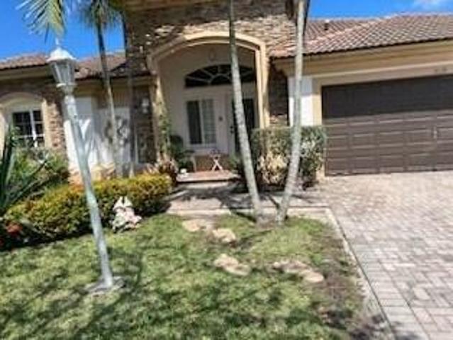 1039 NE 35th Ave, Homestead, FL 33033