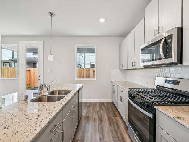 1039 Cedar Place Lane
