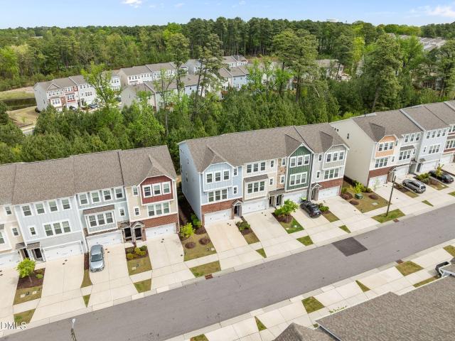 1039 Commack Drive