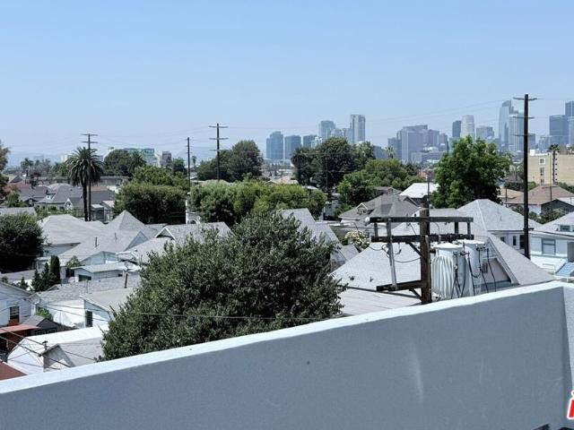 1039 E 28th St, Unit 306, Los Angeles, CA 90011 | MLS #26657