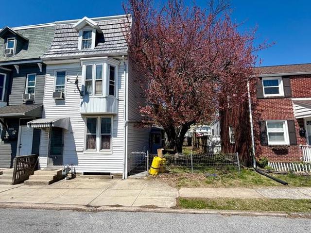 1039 E Poplar Street