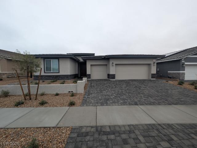 1039 Forest Falcon Dr, Henderson, NV 89011 | MLS #2744 | Compass