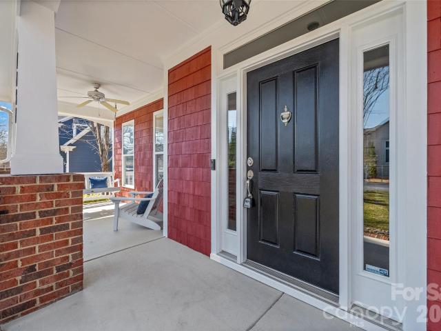 1039 Hunters Run Dr, Tega Cay, SC 29708 | MLS #4346 | Compass