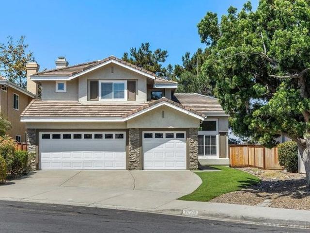 1039 Honeysuckle Dr, San Marcos, CA 92078