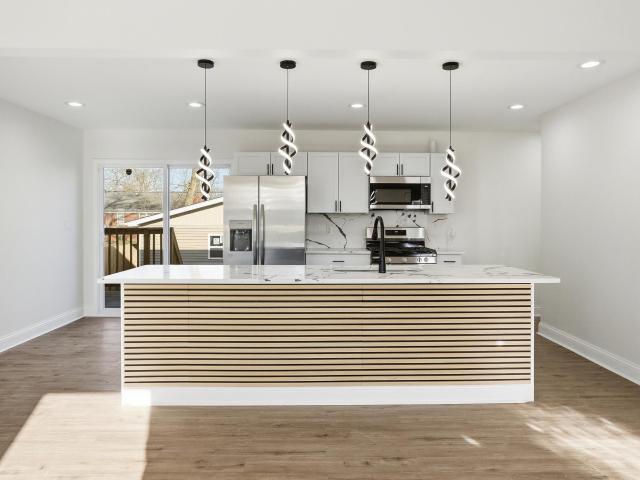 1039 Lane Street