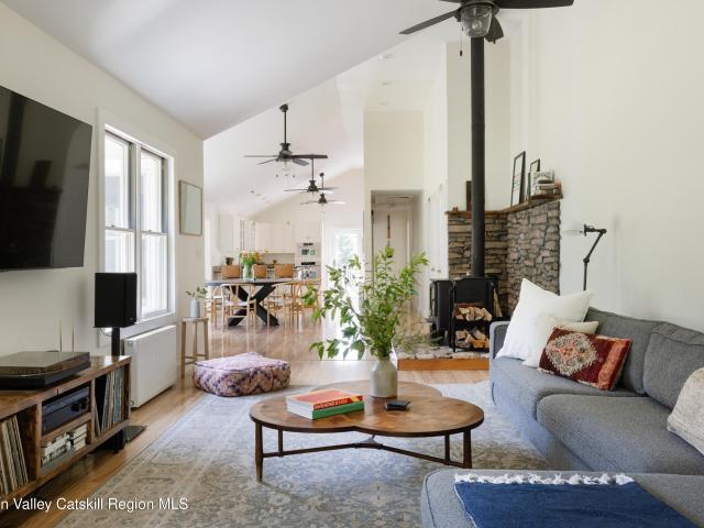 1039 Samsonville Road