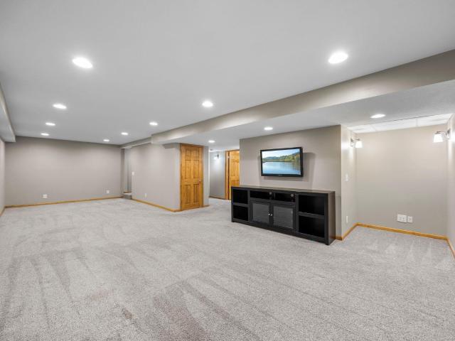 1039 th Street NE