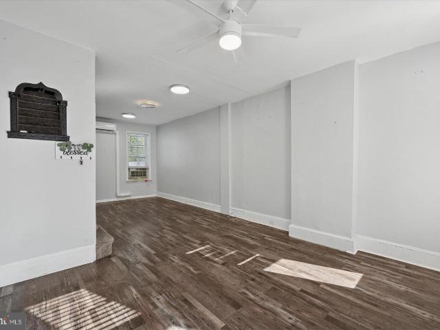 1039 W Russell St, Philadelphia, PA 19140 | MLS #PAPH2596