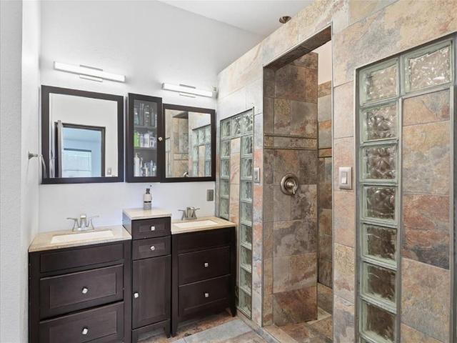 1039 Wood Brook Dr, Grand Prairie, TX 75052 | MLS #21196