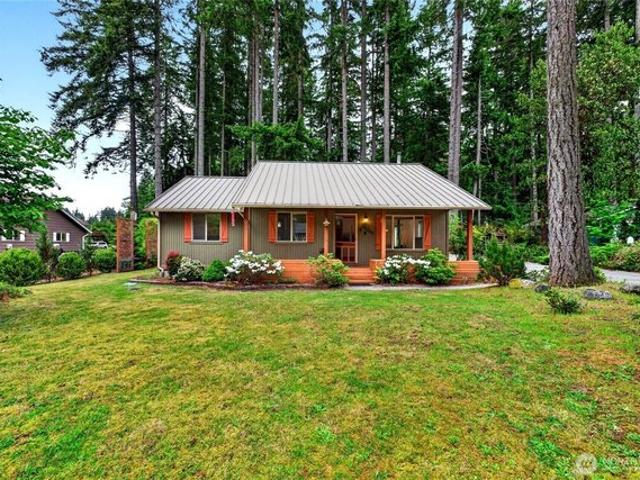 10303 Matthews Ave, Anderson Island, WA 98303