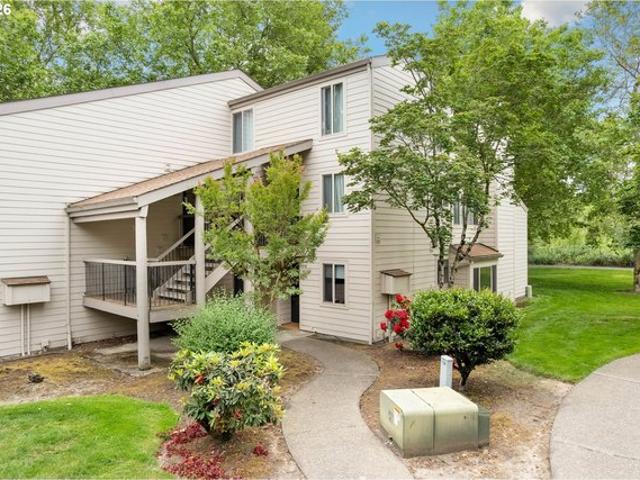 10303 SW Trapper Ter, Beaverton, OR 97008