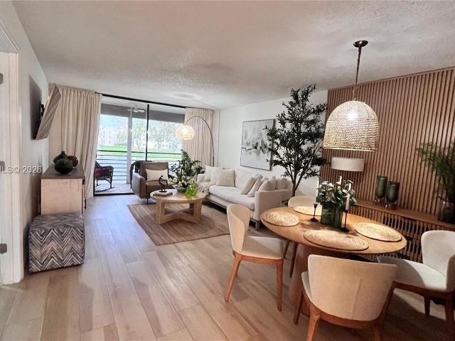 10303 Sunrise Lakes Blvd, Unit 211, Sunrise, FL 33322 | MLS #A11970