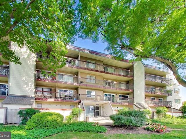 10300 Westlake Dr Unit S404, Bethesda, MD 20817