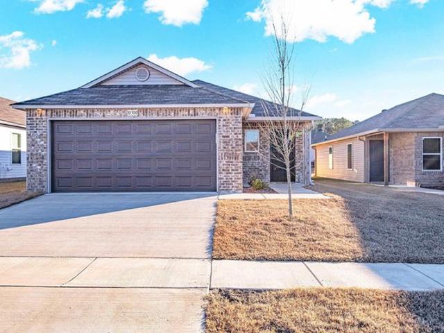 10300 Debbie Ln, North Little Rock, AR 72113
