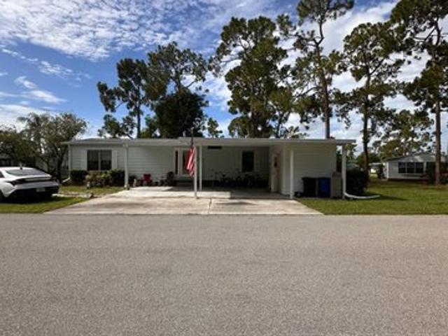 10300 Lakewood Shores Cir Unit 11P, North Fort Myers, FL 33903