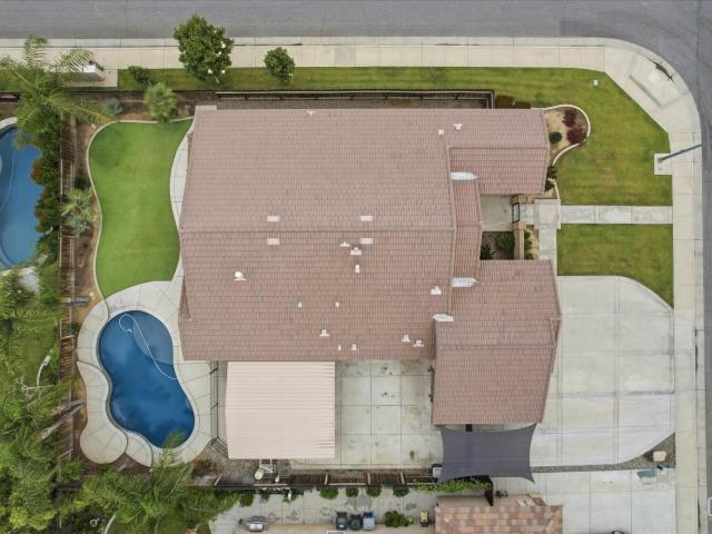 10300 Silverthorne Drive
