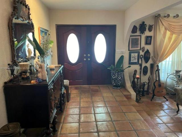 10300 SW 125th St, Miami, FL 33176
