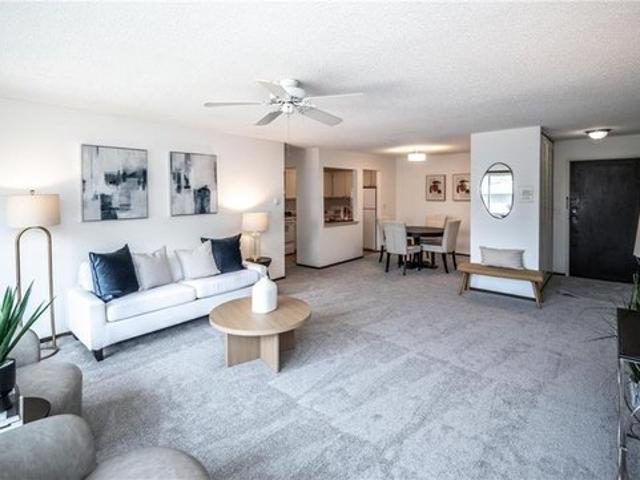 10301 Cedar Lake Rd Apt 320, Minnetonka, MN 55305