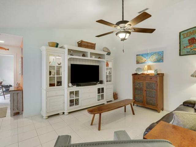 10301 Chapman Oak Ct, Palm Beach Gardens, FL 33410