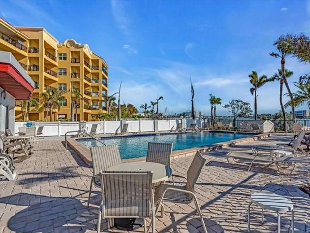 10301 Gulf Blvd Apt 302, Treasure Island, FL 33706