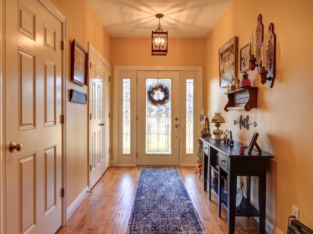 10301 Laurel Lane