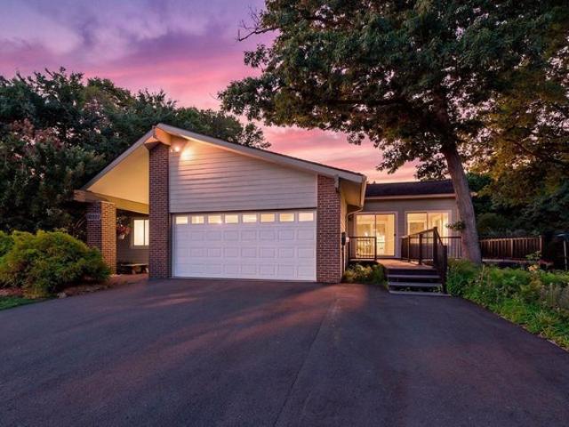 10302 Toledo Cir, Bloomington, MN 55437