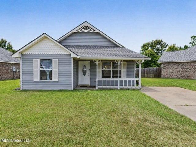 10307 Cottage Ct, D'Iberville, MS 39540
