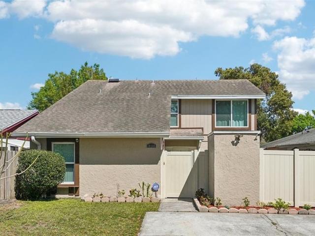 10305 Rosemount Dr, Tampa, FL 33624