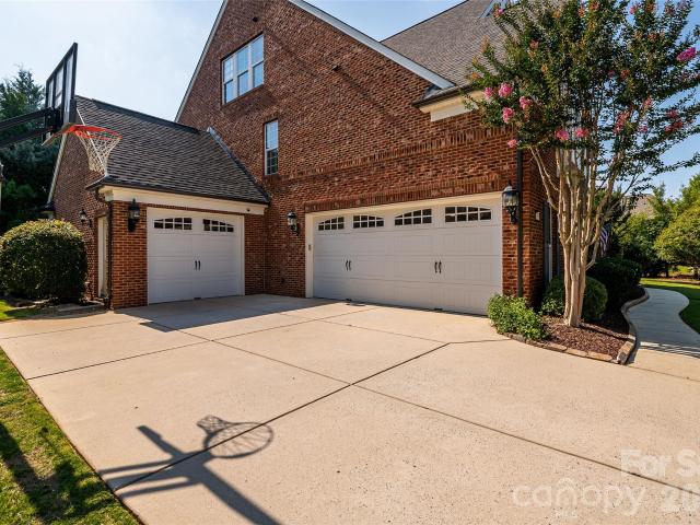 10306 Waxhaw Manor Drive