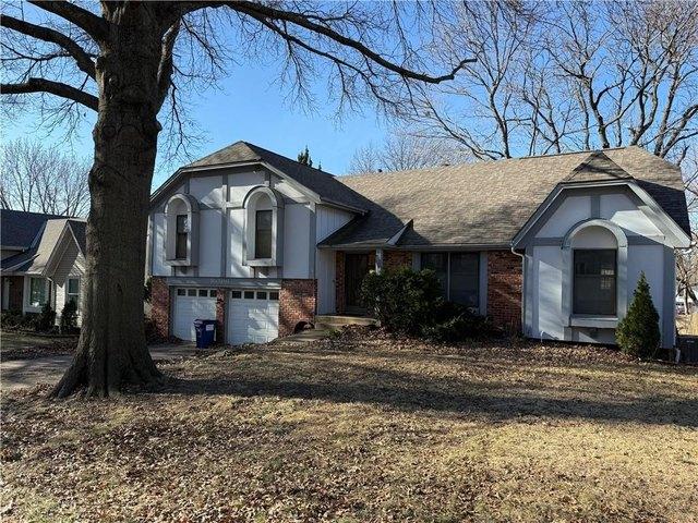 10306 Long St, Overland Park, KS 66215