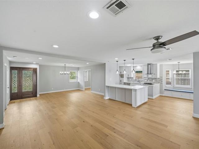 10306 Metronome Dr, Houston, TX 77043