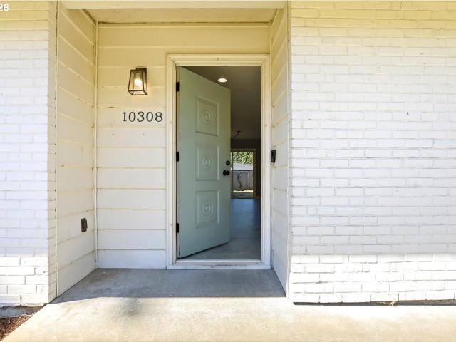 10308 ne manor dr