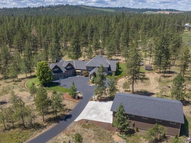 10308 S Ridge Park Ln, Cheney, WA 99004