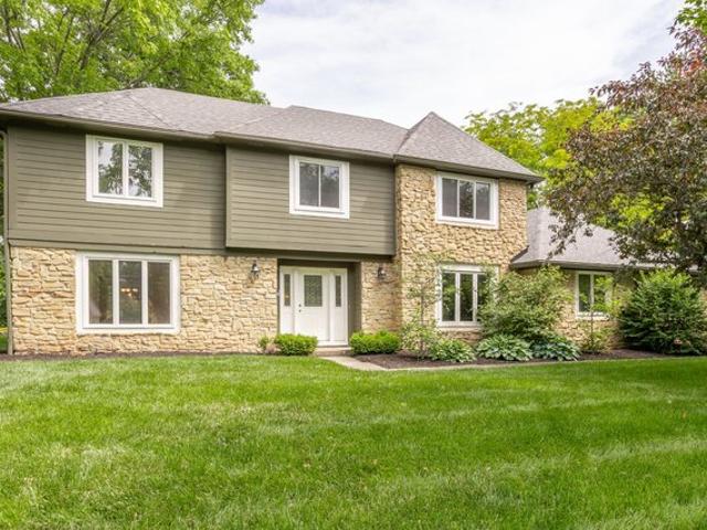 1030 Maxwell Ln, Zionsville, IN 46077